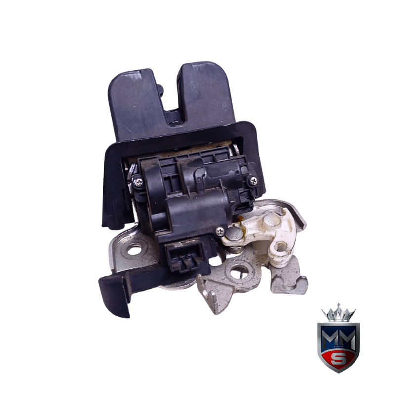 Audi Q5 boot lock – Used | Majestic Motor Spares